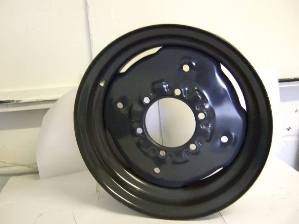 Front Wheel Rim - Front 550 x 16" (750x16" Tyre) - Fits most Massey ...